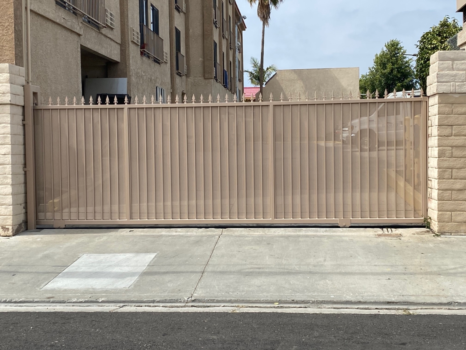 Commercial gates - METHOD - Driveways gates & fences