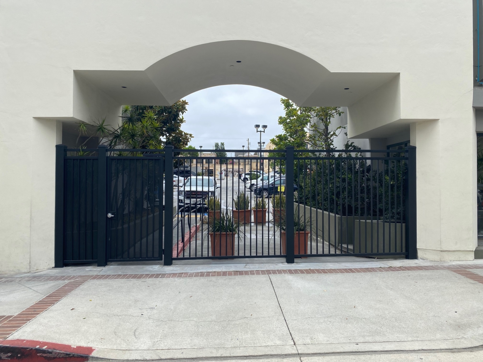 Commercial gates - METHOD - Driveways gates & fences