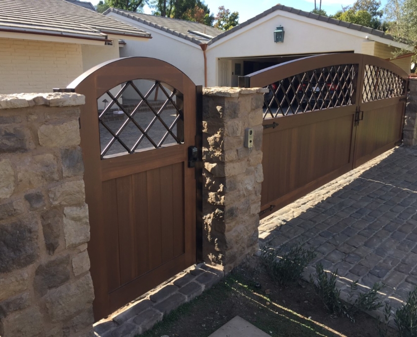 front gates with concrete fence - METHOD - Driveways gates & fences