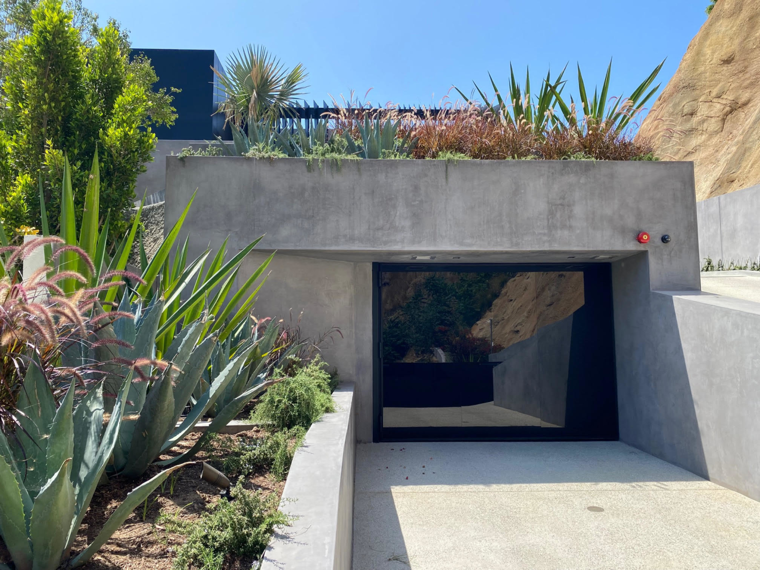 frameless glass gate with operators on Sunset View